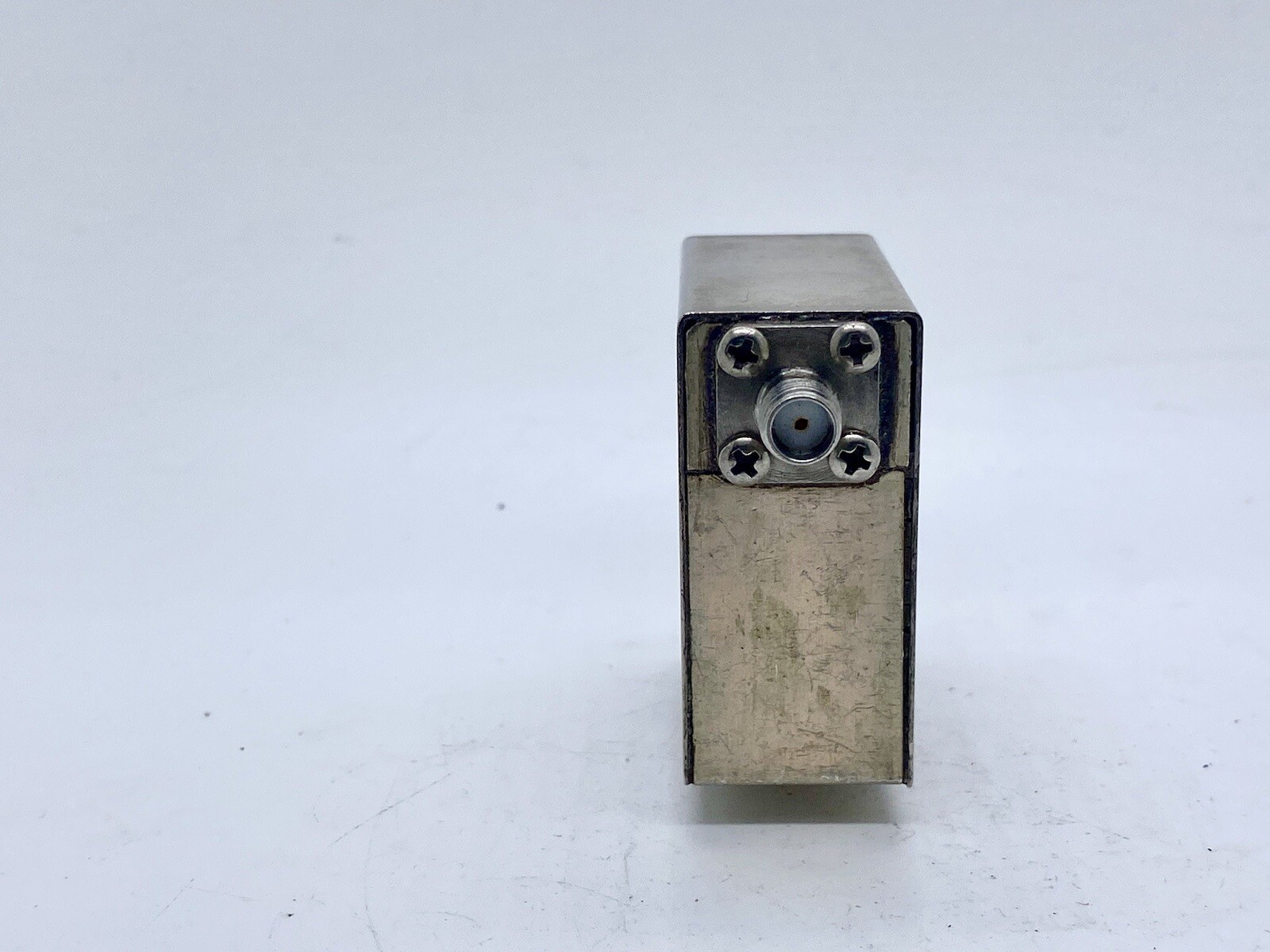 HP 0960-0084 27338 101101910 ISOLATOR 2.05 - 4.10 GHz SMA for sale ...