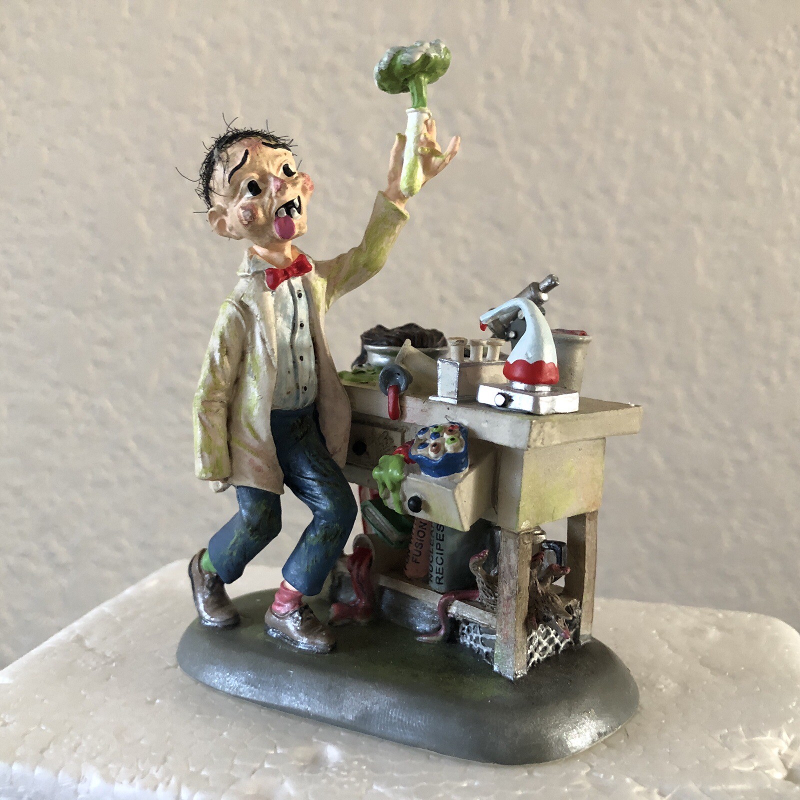 Dept 56 Halloween DR. LUNATIC, MAD SCIENTIST Snow Village Figurine | eBay