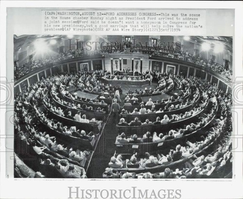 1974 Press Photo President Ford speaks to Congress in House Chamber, D ...
