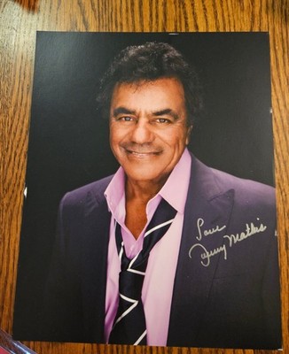 Johnny Mathis SIGNED 8X10 PHOTO Singing Legend Recently Retired | eBay