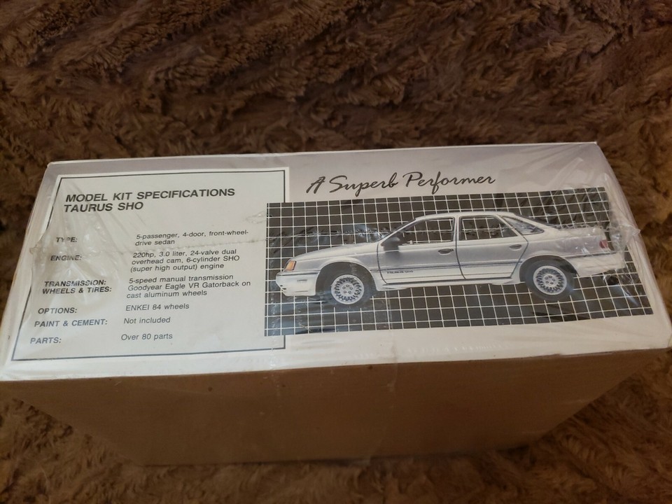 NEW SEALED 1988 AMT FORD TAURUS SHO 1:25 SCALE MODEL KIT Vintage Retro ...