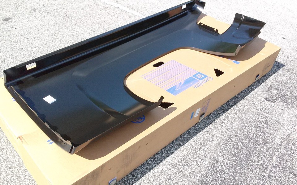 2007-2014 Chevy Silverado passenger side outer pickup box panel OEM ...