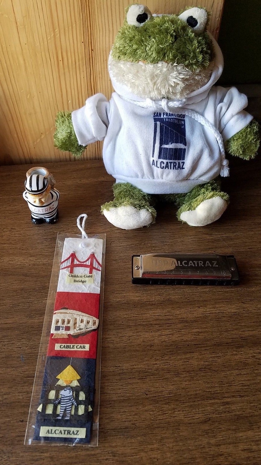 ALCATRAZ COLLECTIBLE LOT. TRIATHLON, PRISONER, HARMONICA,CABLE CAR BOOK ...