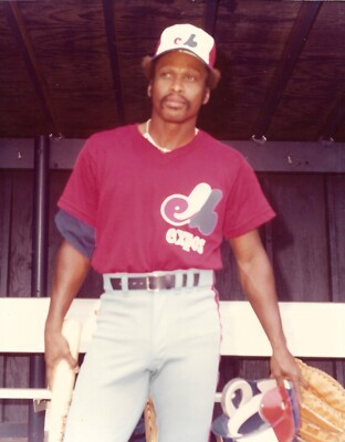 1982 Al Oliver MONTREAL EXPOS UNSIGNED 8 x 10 ORIGINAL SNAPSHOT PHOTO ...