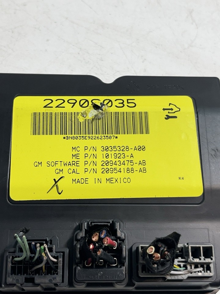 2010-2015 Cadillac SRX Rear Trunk Liftgate Tailgate Module 22908035 OEM ...