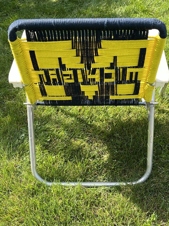Vtg Pair U of M Wolverines Michigan Woven Macrame Aluminum Folding Lawn ...