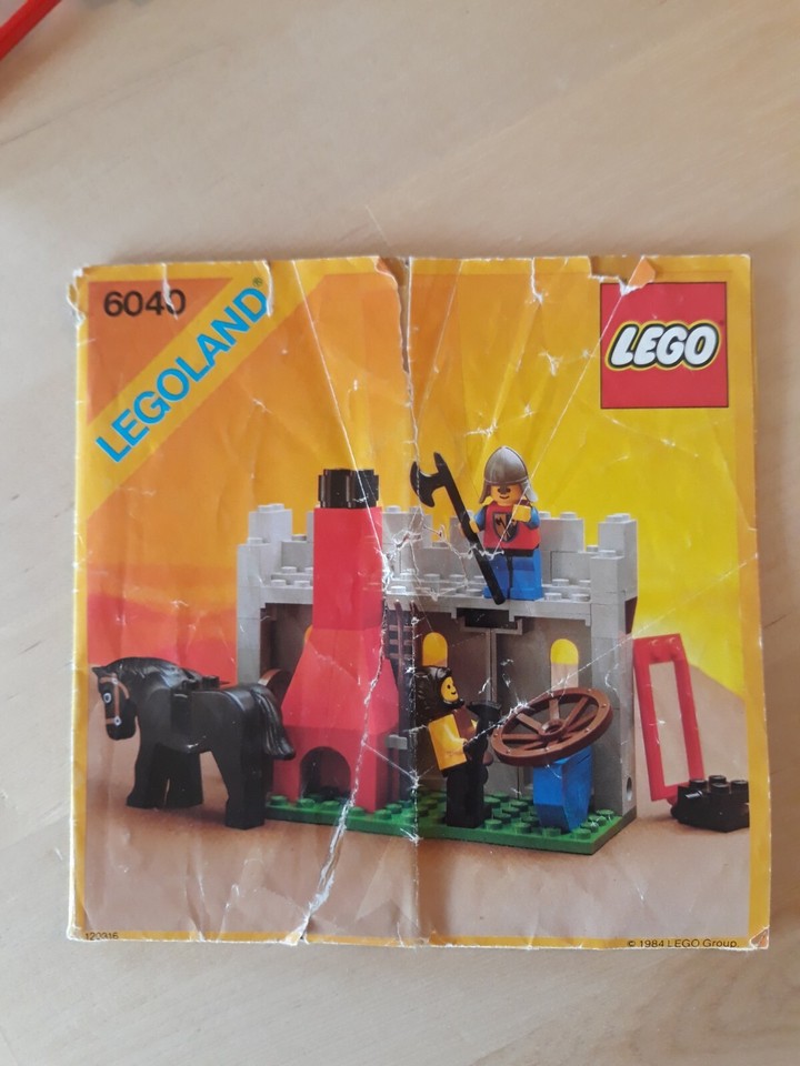 LEGO 6040 Blacksmith Shop Complete Vintage Retired 1992 Castle Knights ...
