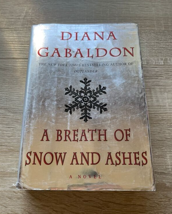 Outlander Ser.: A Breath of Snow and Ashes by Diana Gabaldon (2005 ...