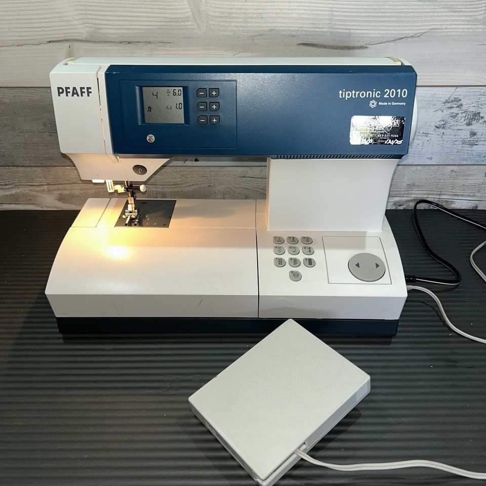 PFAFF Tiptronic 2010 Sewing Machine w/ Foot Pedal & Hard Shell Case | eBay