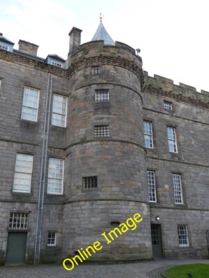 Photo 6x4 Holyrood Palace stair tower Edinburgh Semi-circular tower proje c2013 | eBay UK