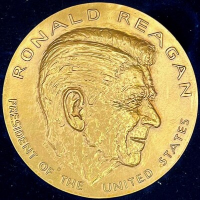 US MINT 1981 RONALD REAGAN PRESIDENTIAL INAURATION 75mm GILT MEDAL IN ...