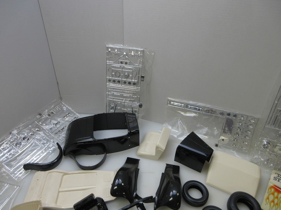 Monogram 32 Ford Street Rod Vintage Model kit 1/8 scale 1977 | eBay