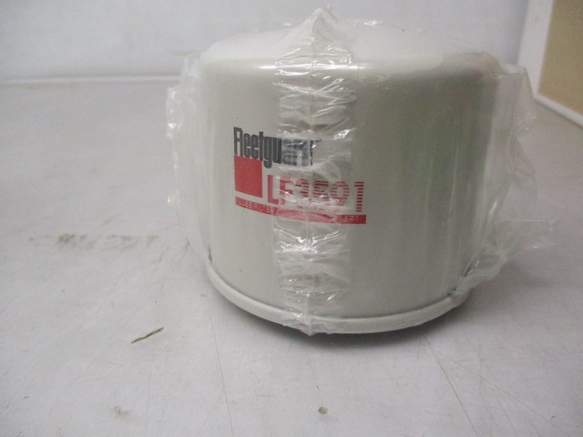 Fleetguard Oil Filter LF3591 Case NOS 2326200 P101584132430 390963700 ...
