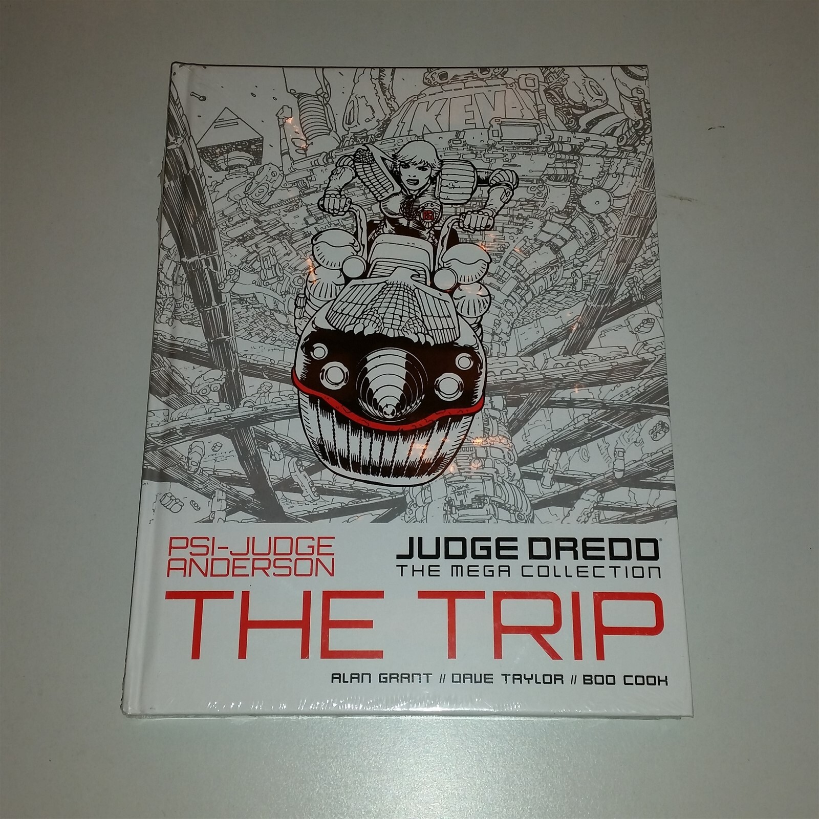 JUDGE DREDD MEGA 2000AD COLLECTION PSI-JUDGE ANDERSON THE TRIP VOL 81 ...