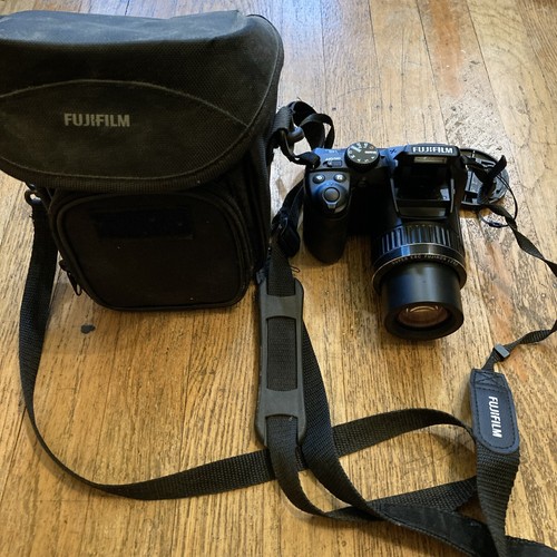 Fujifilm FINEPIX S-Series S4830 16.0MP 30x Digital Camera - Black w ...