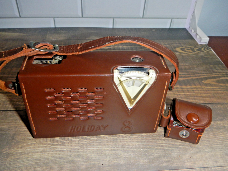 Vintage Holiday 8 Transistor Radio Model HT-881 With leather case ...