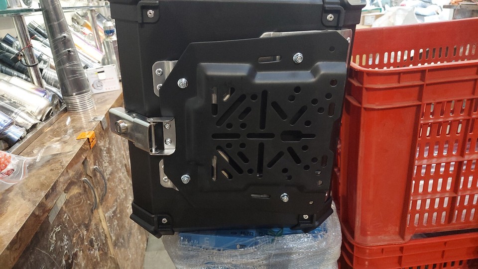 Royal Enfield Himalayan 411cc BS3, BS4 & BS6 Pannier Luggage Top Box ...