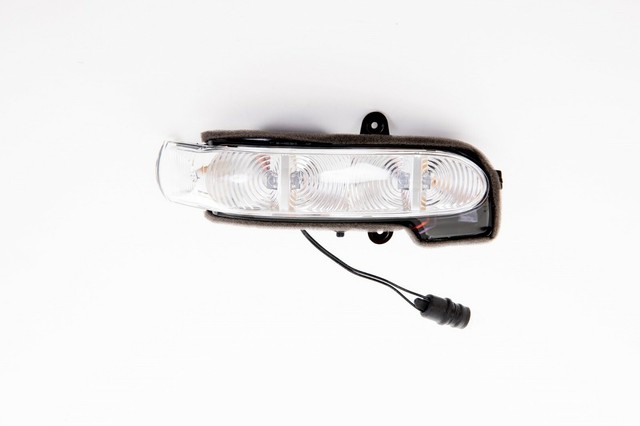 MERCEDES BENZ W211 E Class Wing Mirror Indicator Right A2038201421 for ...
