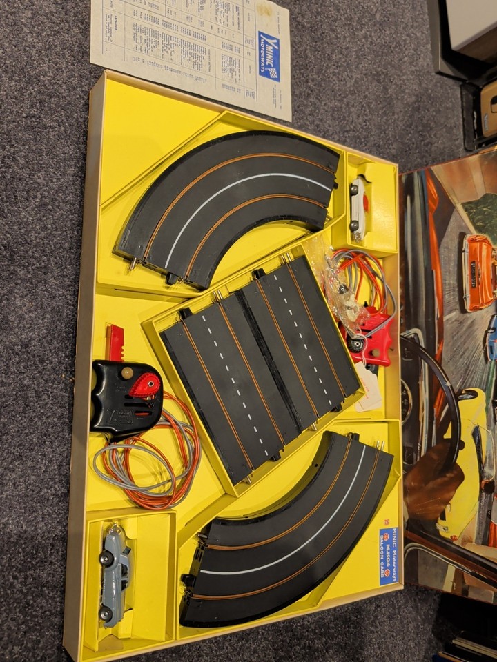 TRI-ANG MINIC MOTORWAYS M1504 BOXED SET 2 SALOON CARS JAGUAR ROVER ...