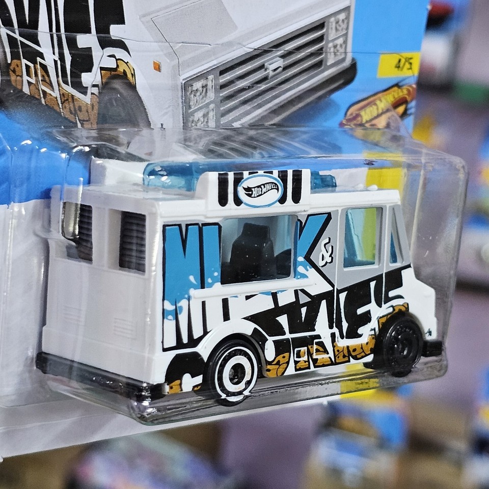 HOT WHEELS QUICK BITE MILK COOKIES 2024 Series HW FAST FOODIE | eBay