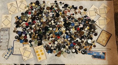 JOB LOT VINTAGE / RETRO BUTTONS VARIOUS SIZES AND STYLES | eBay UK
