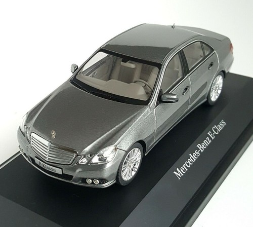 Mercedes-Benz E-Klasse (W212) Palladium silver 2009 Schuco [B6 696 0209 ...
