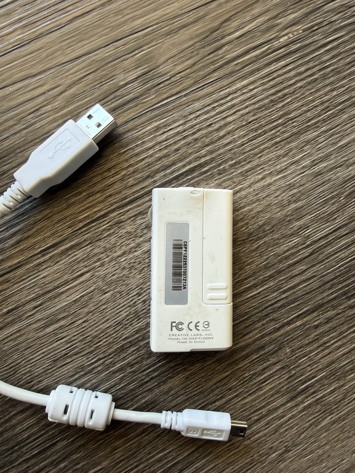 Creative ZEN Nano 512mb MP3 Media / Music Radio Player White | eBay