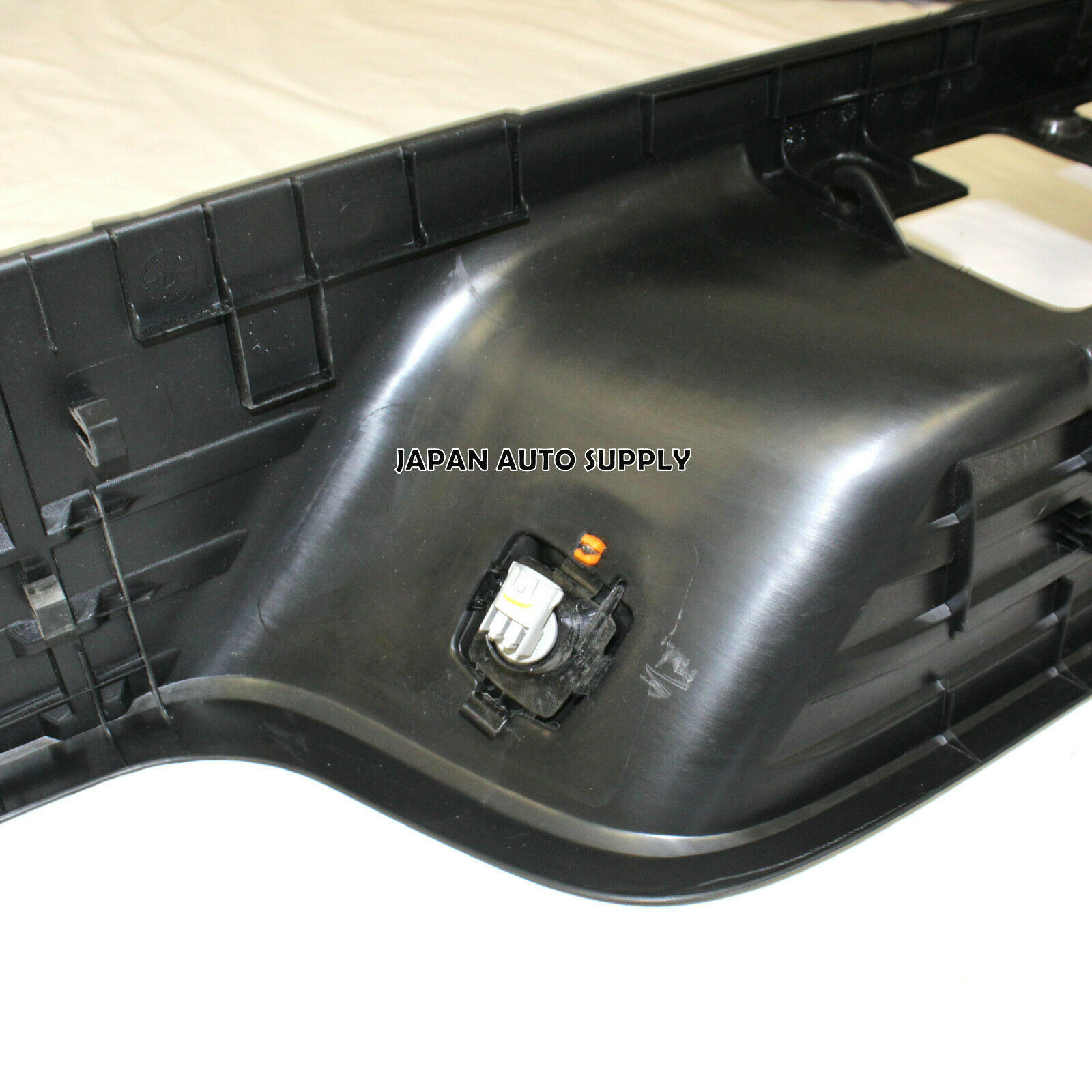 GENUINE TOYOTA 2007-2013 Tundra REAR BUMPER STEP PAD COVER w/ LIGHTS ...