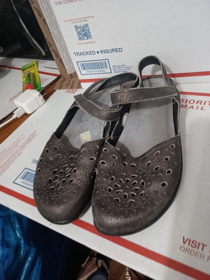 Naot Israel Women's Arataki Sandal Size 39 8 Distress Gray Suede Ankle ...