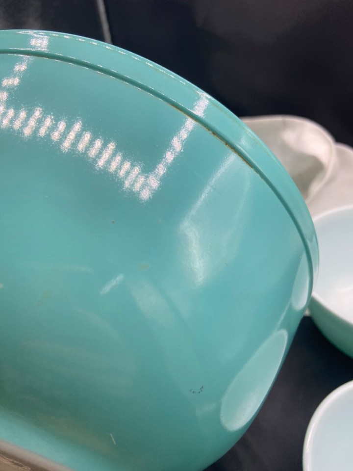 Vintage Pyrex Robin’s Egg Turquoise Blue Set of 4 Nesting Mixing Bowls ...