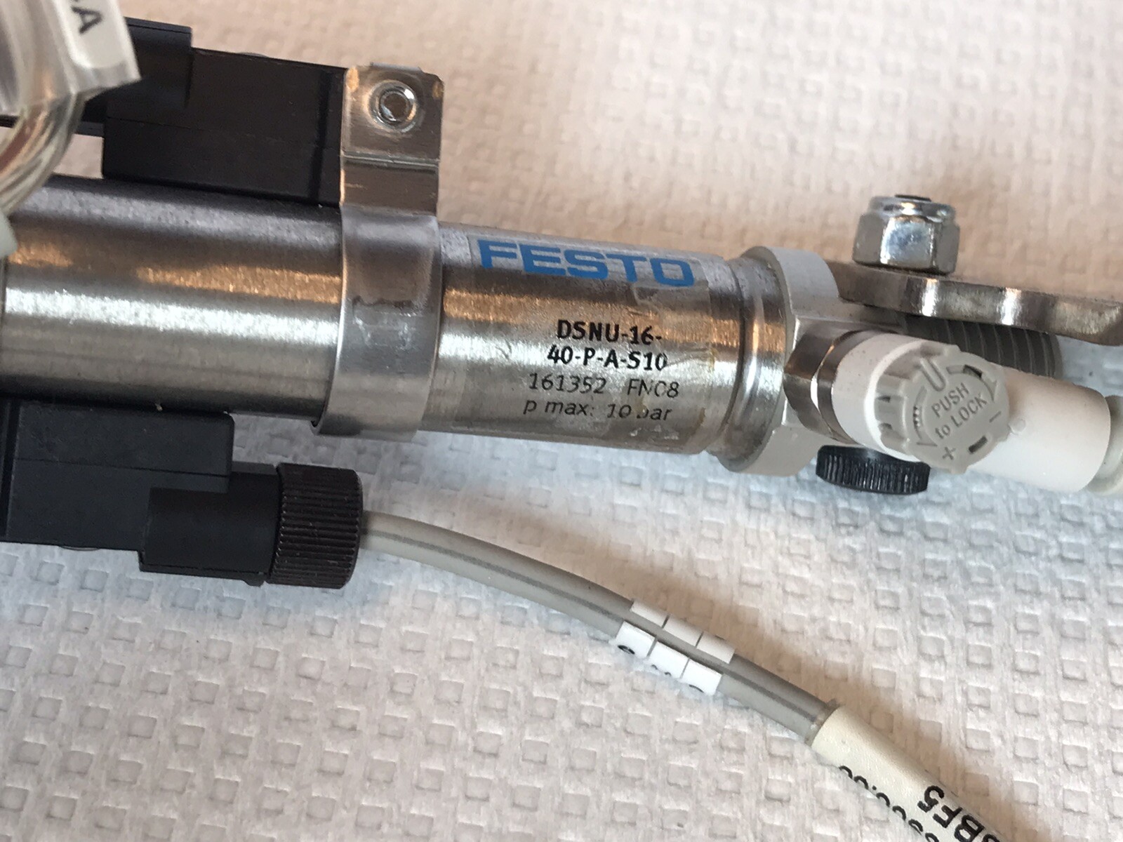 FESTO DSNU-16-40-P-A-510 Pneumatic Cylinder w/ 2 SMC D-C73C Reed ...