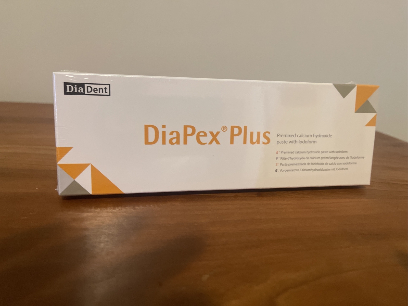 Diadent Diapex Plus Premixed Calcium Hydroxide With Iodoform Pack ...
