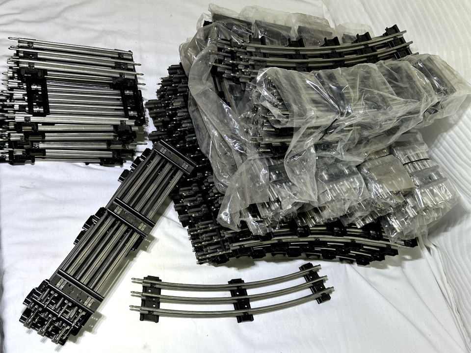NEW LIONEL O GAUGE TRACK LOT 138 pcs. NOS straights O54 Curves +more ...
