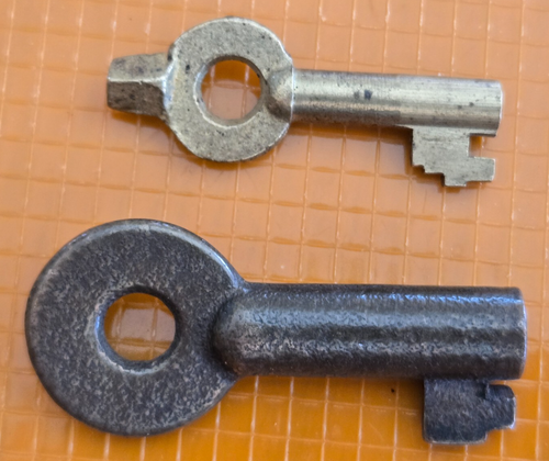 Lot of 2 Vintage Brass Hollow Barrel Keys | eBay