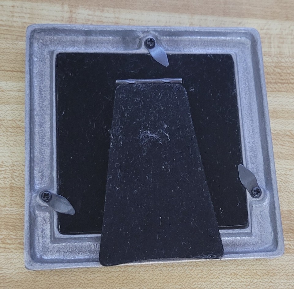 Small Metal Frame w/Leaf Design 4 X 4" | eBay