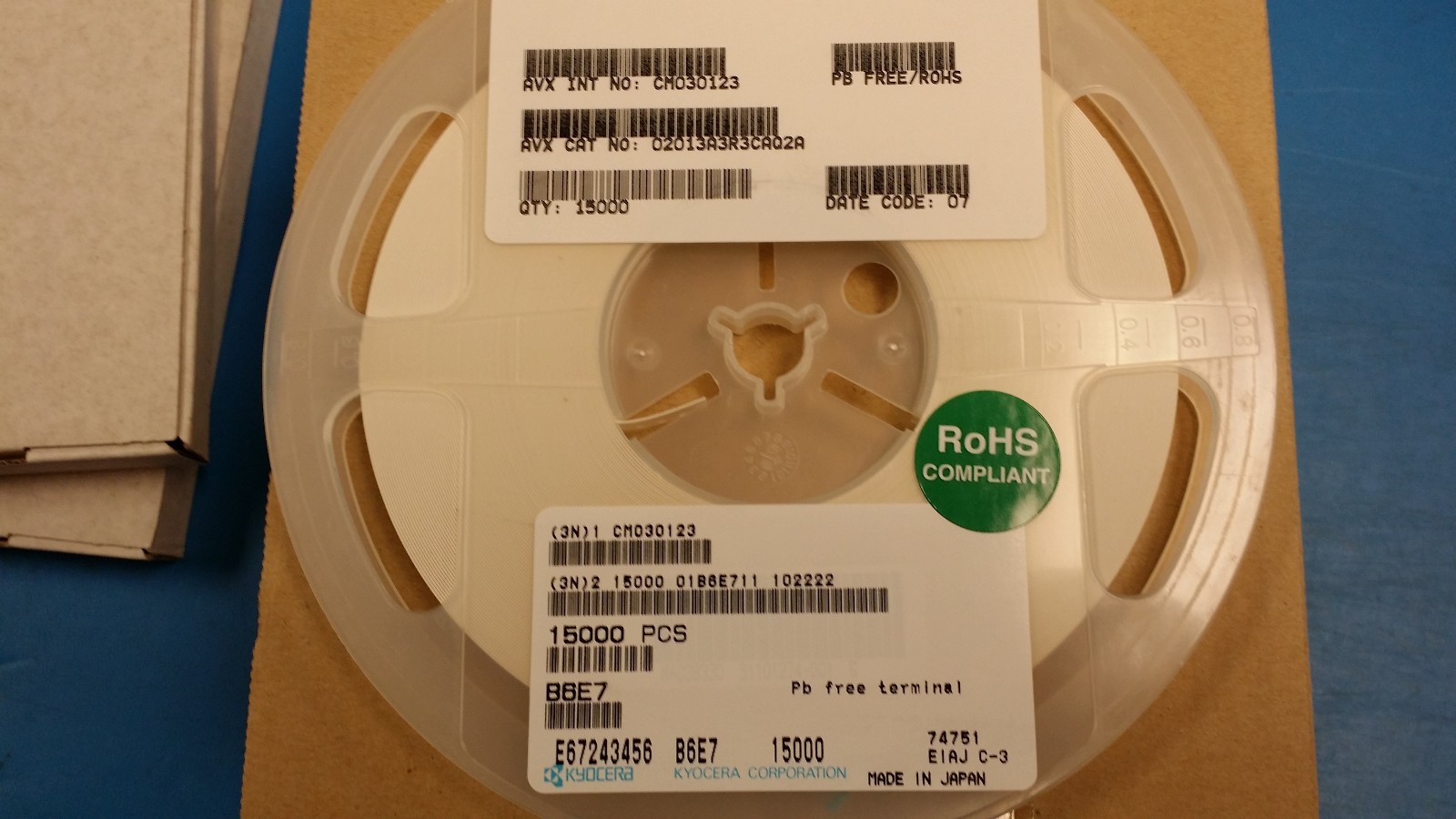 (15 000) 02013A3R3CAQ2A AVX MLCC-CAP CER 3.3PF 25V NP0 0201(0603 Metric ...