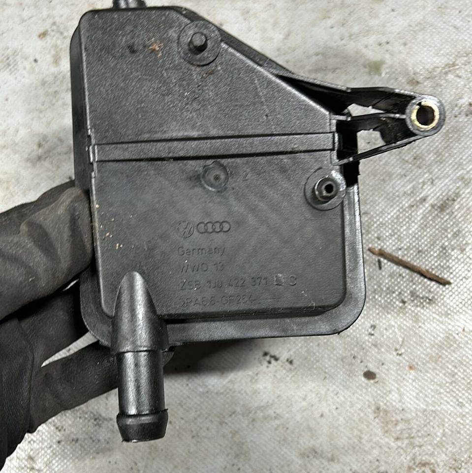 VW Golf 4 IV Servoöl Ausgleichsbehälter 1J0422371C | eBay