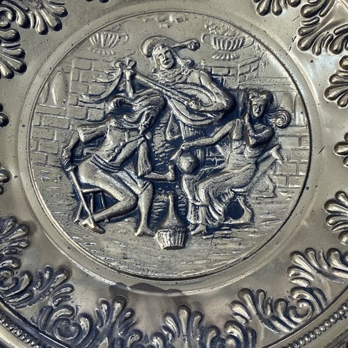 VINTAGE EMBOSSED BRASS 12” WALL PLATE -ENGLAND | eBay