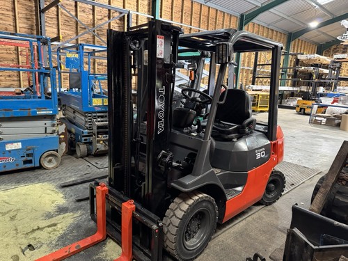 Toyota SAS 3T Diesel Forklift Good Working No Issues Side Shift Price ...