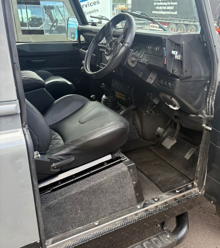 Land Rover Defender td5 90 in Nardo Grey/ Black New MOT 123k miles ...