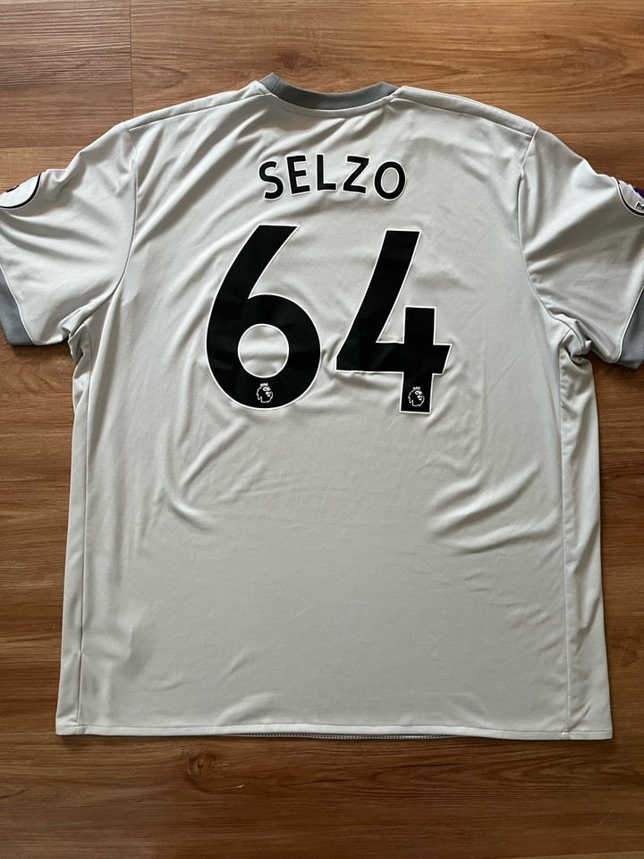 Manchester United Chevy Jersey #64 Selzo Men's Size 2XL Grey Football ...