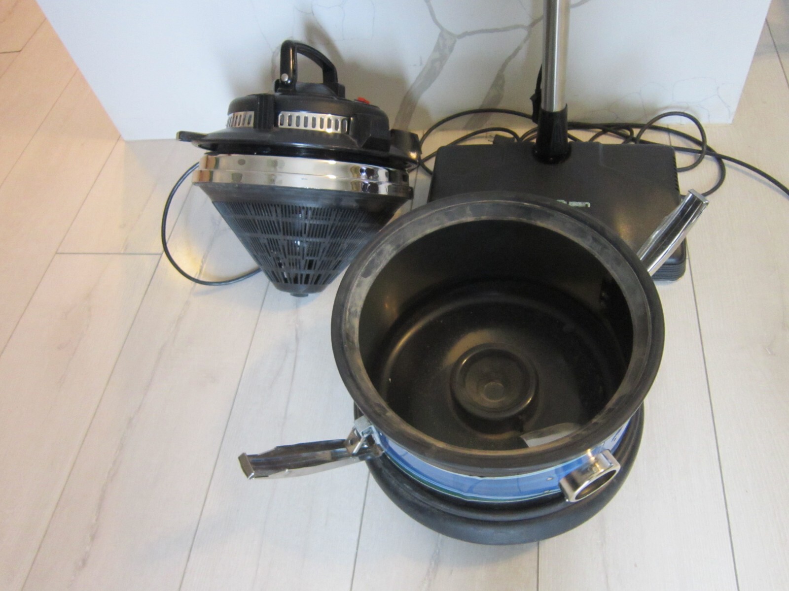 Filter Queen Majestic 360° Vacuum Cleaner Model 112A Works Great | eBay