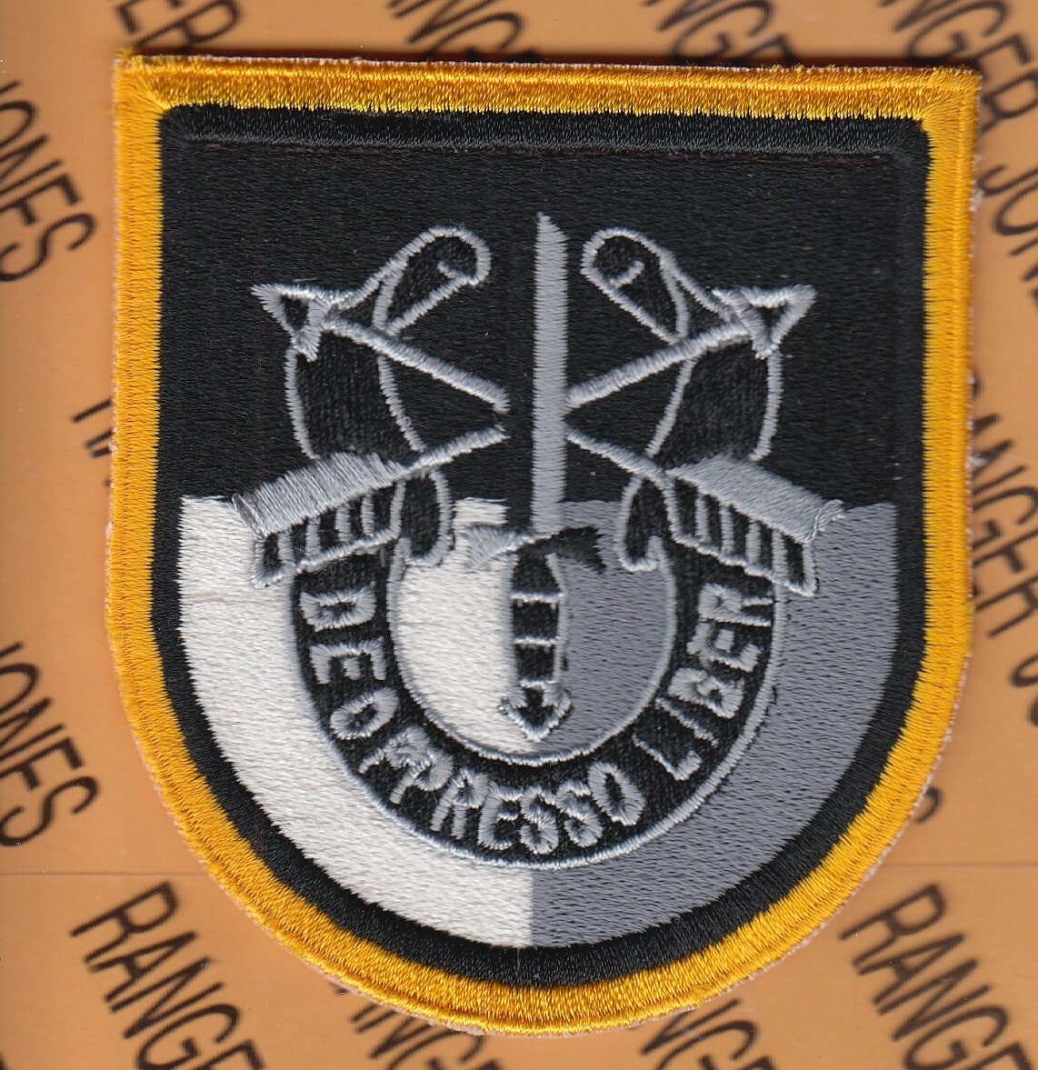 JFK Special Warfare Center JFK-SWC Airborne 3.75" DUI Crest pocket ...