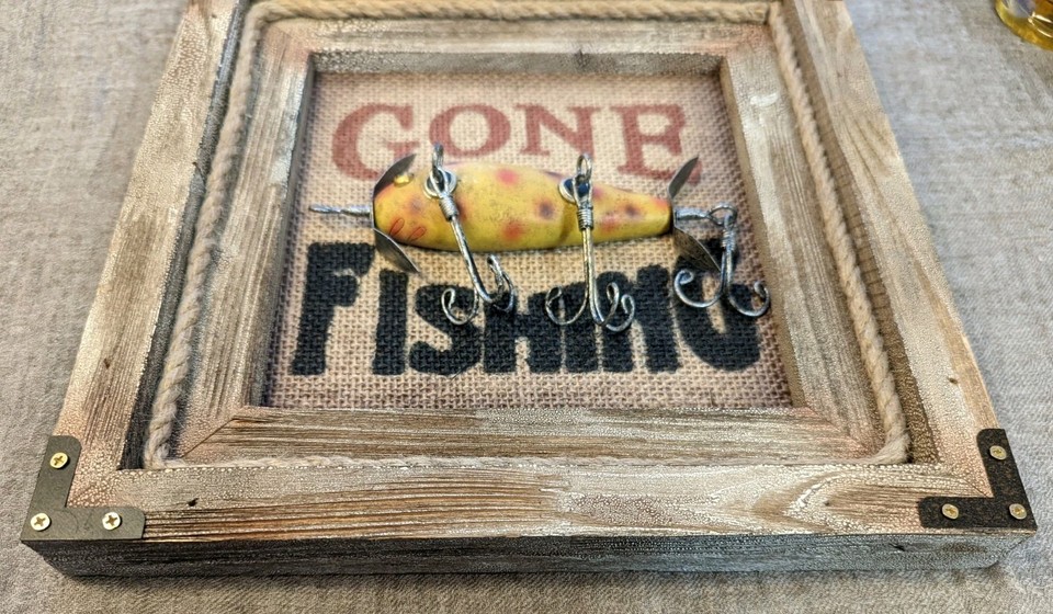 Rustic Wood GONE FISHING Wall Decor Sign w/ Lure 10.75" Man Cave Cabin ...