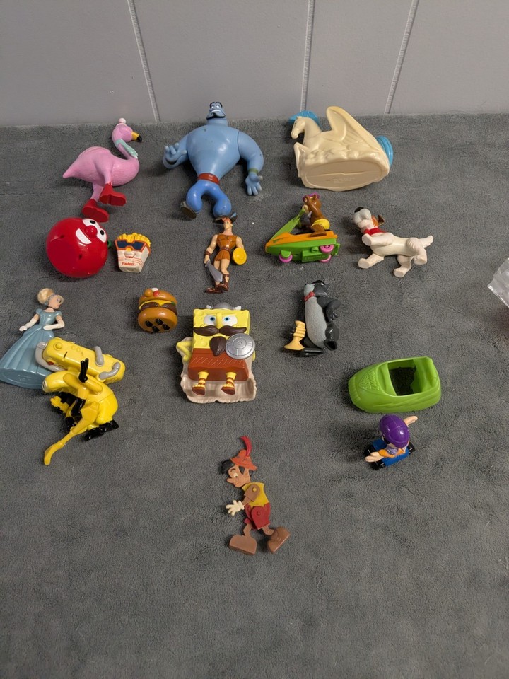 Lot Of Vintage Random Small Toys | eBay