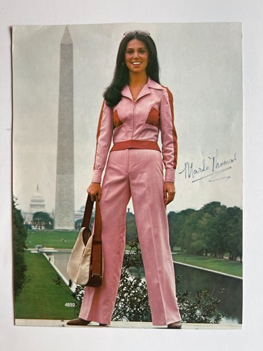 Marlo Thomas Hand Signed Book or Magazine Page | eBay