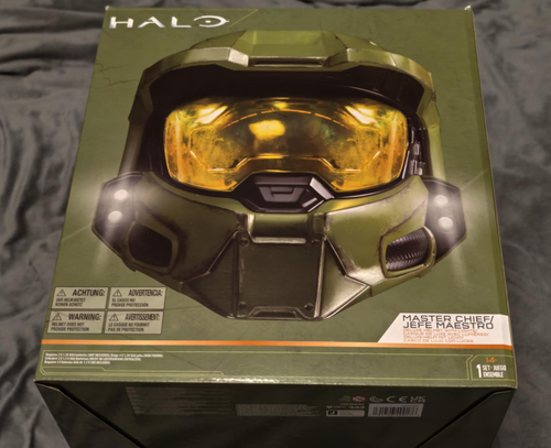 NEW SEALED! Halo Master Chief Deluxe Helmet with Stand & LED Lights on ...