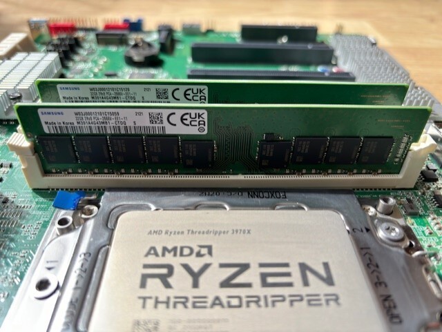 Threadripper 3970X - ASrock TRX40D8-2N2T Motherboard - 128GB 2666Mhz ...