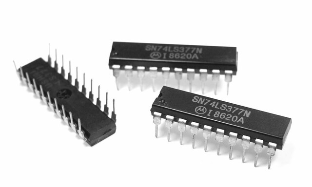 Motorola SN74LS377N Flip Flop Octal D-type 20pin DIP for sale online | eBay