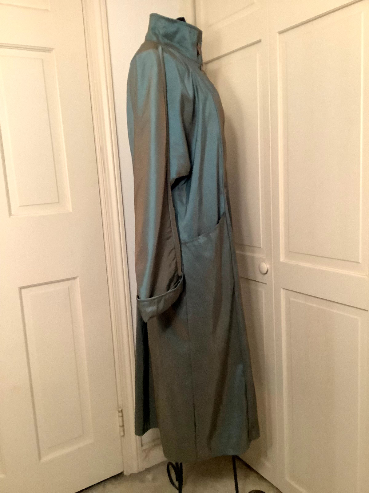 Maralyce Ferree iridescent green raincoat, Sz S - Gem